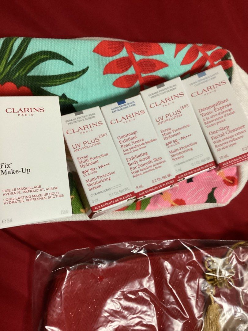 Clarins skincare combo with Pouches / Smartpac DELIVERY INCLUDED ...