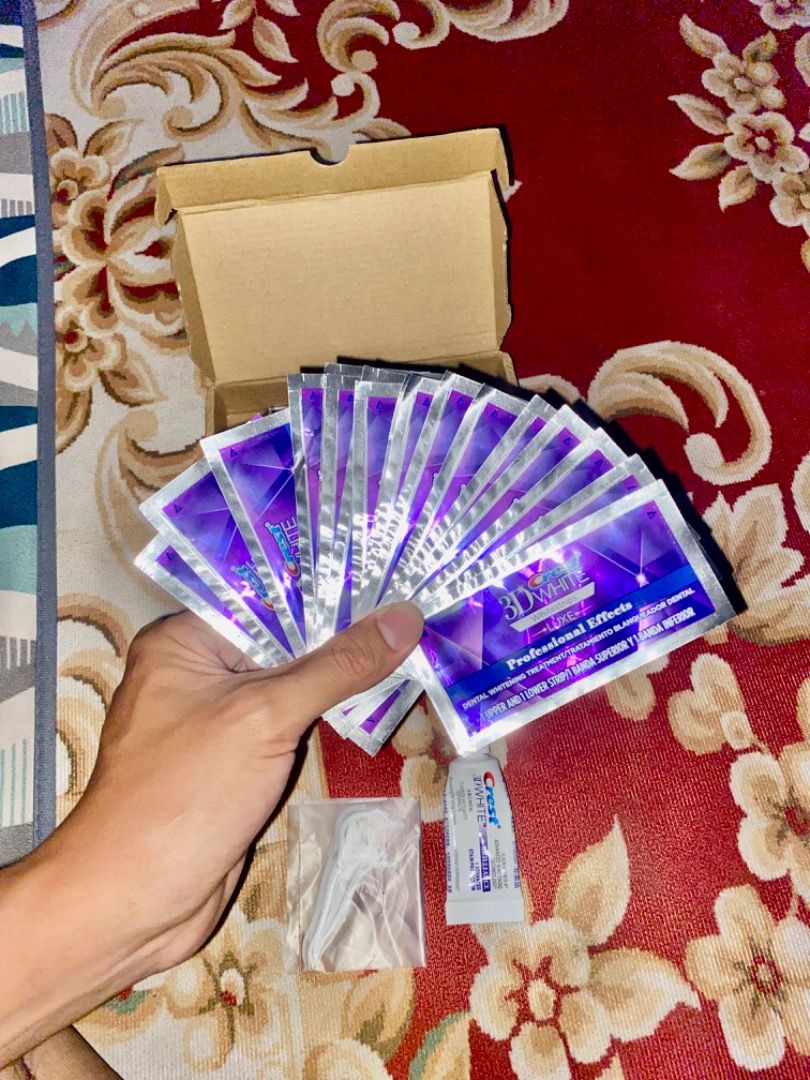 Crest 3D White Strips Teeth Whitening Strips Toothpaste Whitening Oral ...