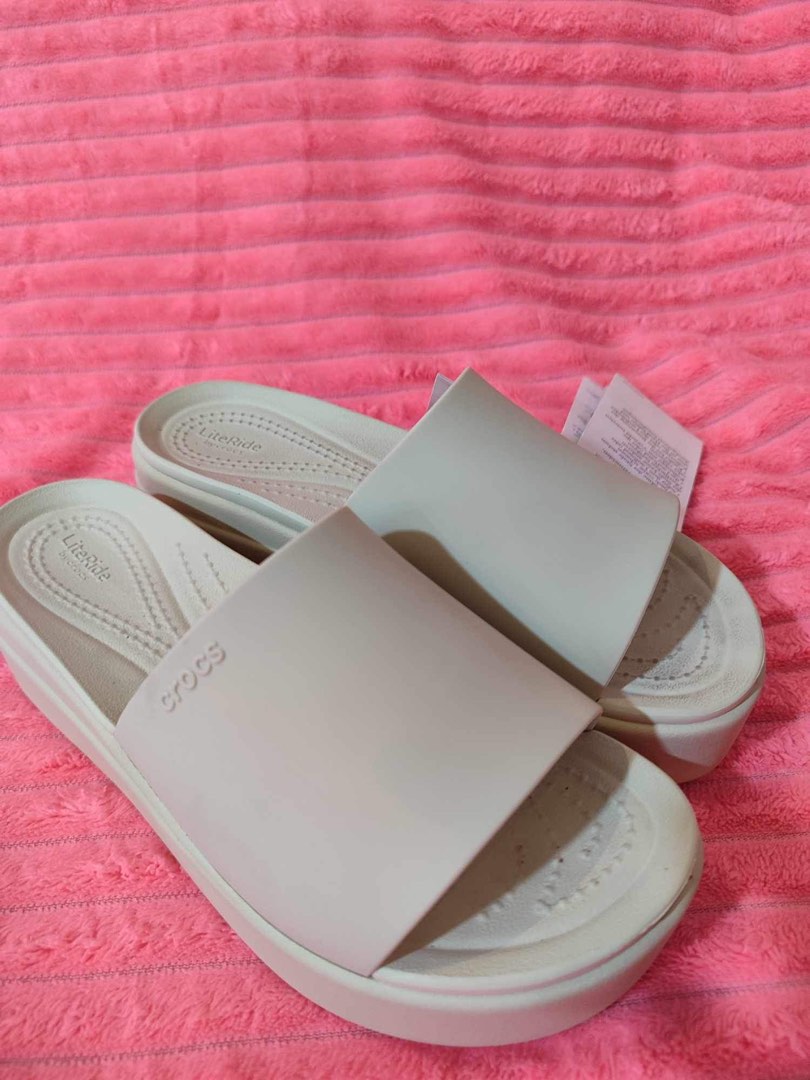 Authentic Crocs Brooklyn slides W5, Women's Fashion, Footwear, Wedges ...