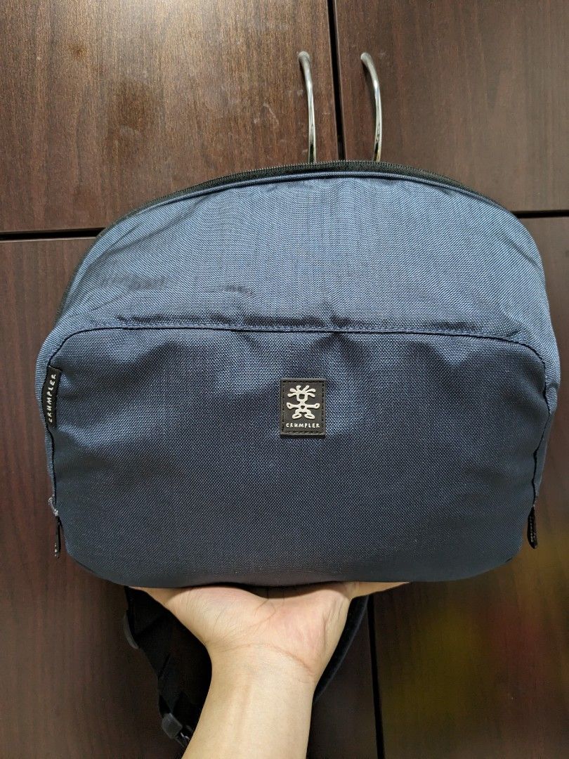 Crumpler Quick Escape Sling M camera bag, Photography, Photography ...