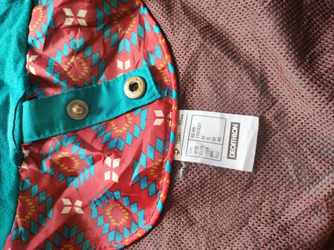 Decathlon Quechua, Women's Fashion, Coats, Jackets and Outerwear on Carousell