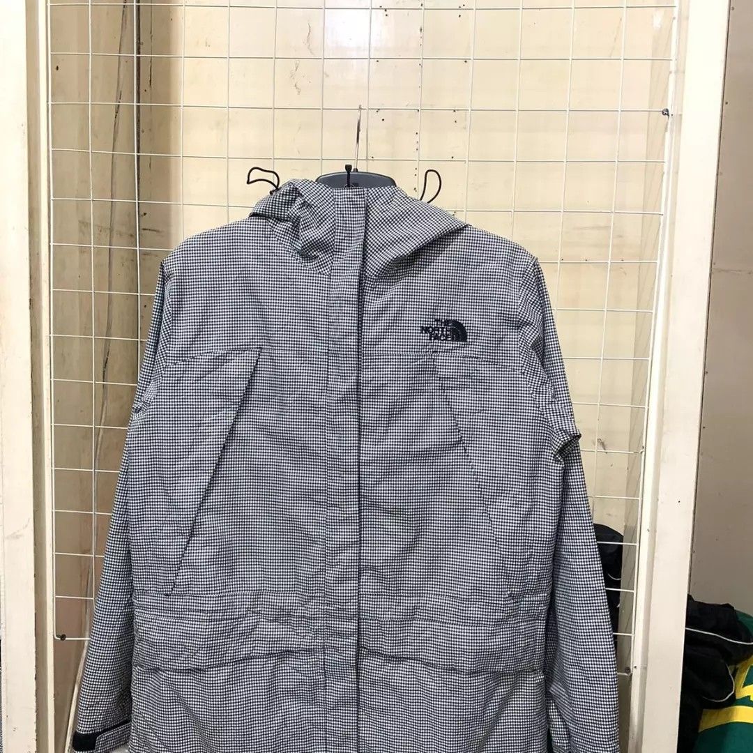 Gorpcore TNF Jacket, Fesyen Pria, Pakaian , Baju Luaran di Carousell