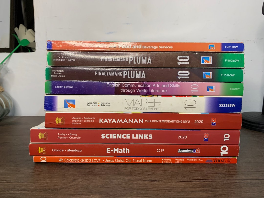 Grade 10 Books, Hobbies & Toys, Books & Magazines, Textbooks on Carousell