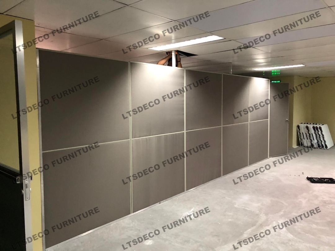 HIGH PANEL FULL FABRIC OFFICE PARTITION WORKSTATIONS on Carousell