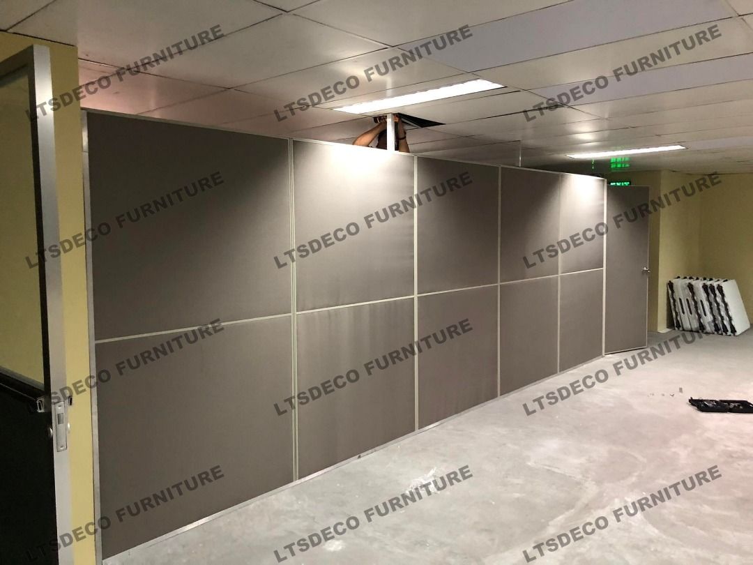 HIGH PANEL FULL FABRIC OFFICE PARTITION WORKSTATIONS on Carousell