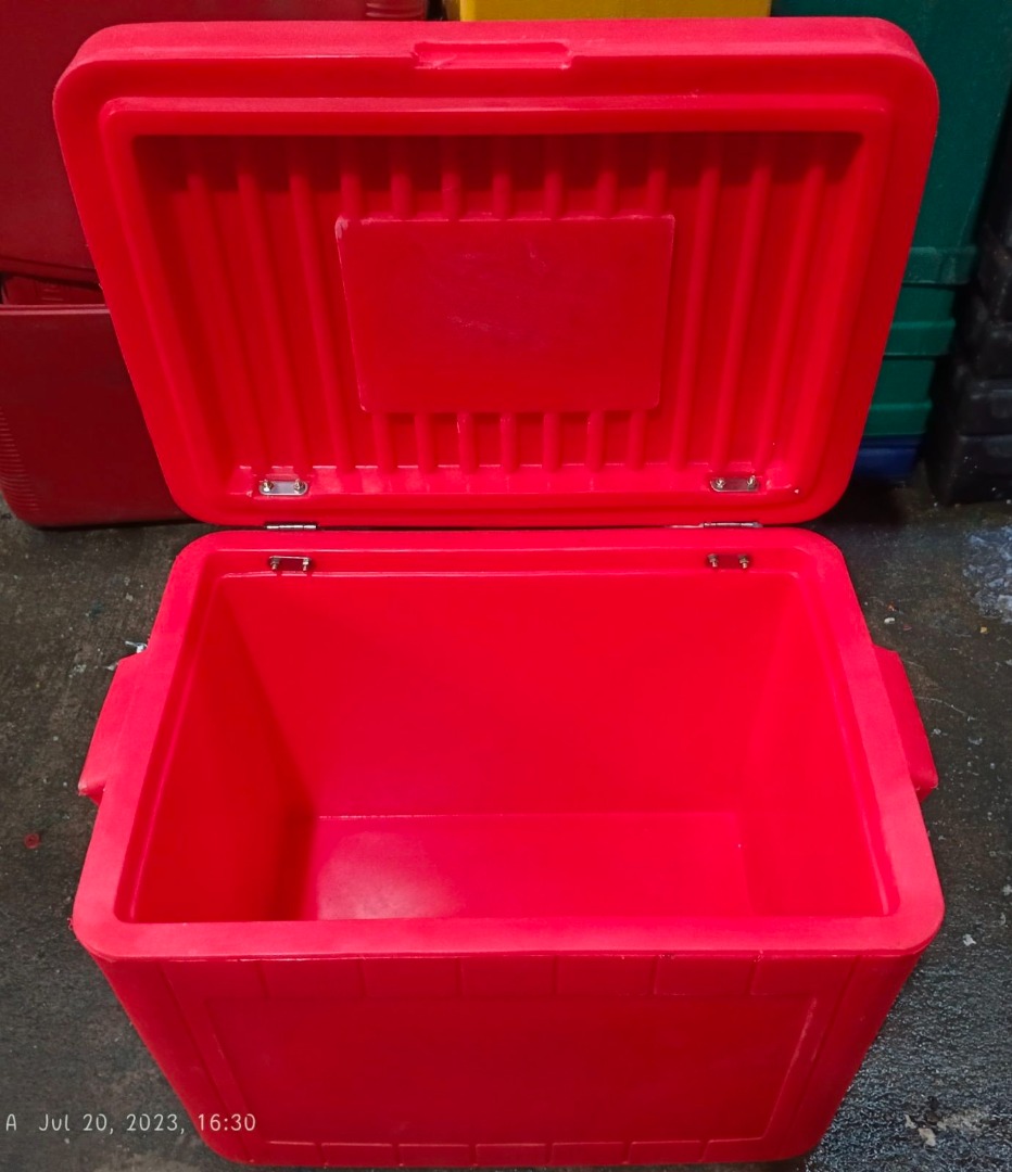 ICE CHEST COOLER BOX, Furniture & Home Living, Home Improvement ...