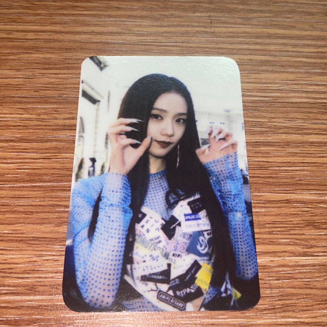 JISOO ME FLOWER TAG YGS POB PC PHOTOCARD, Hobbies & Toys, Memorabilia ...