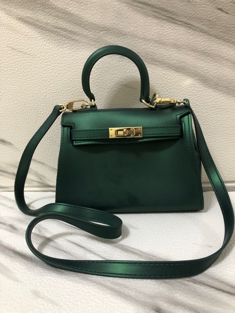Kelly Green Sling bag on Carousell