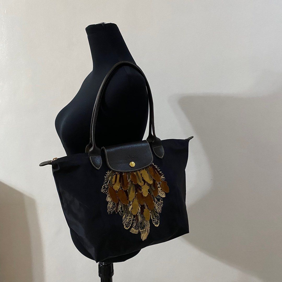 Longchamp Le Pliage Black Color 3D Apache Feather Bag, Women's Fashion, Bags & Wallets, Shoulder ...