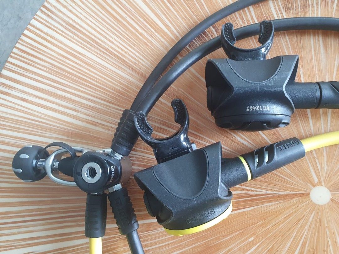 Mares Rover Regulator (Yoke) & Octo - Mission 2, Sports Equipment ...