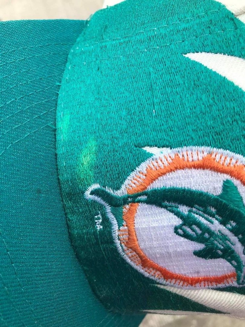 Miami Dolphins Sharktooth, Men's Fashion, Watches & Accessories, Caps ...