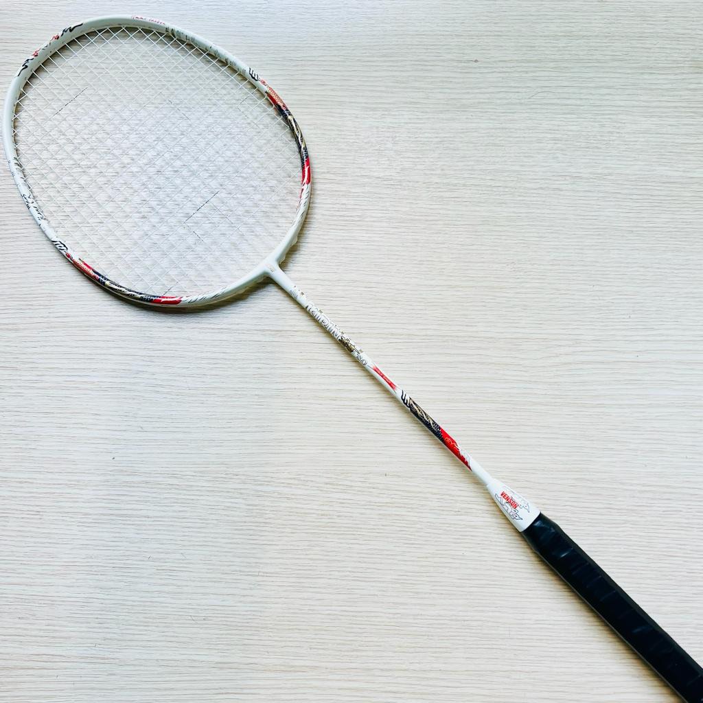 Pristine Condition Venson VS Kirin 80 4U Badminton Racket strung with ...
