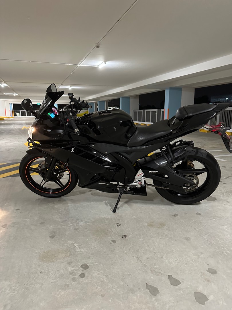 R15 v2, Motorcycles, Motorcycles for Sale, Class 2B on Carousell