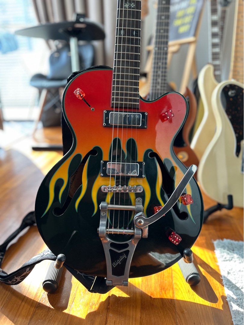 Rare limited edition Flamekat Epiphone Gibson (markdown), Hobbies ...