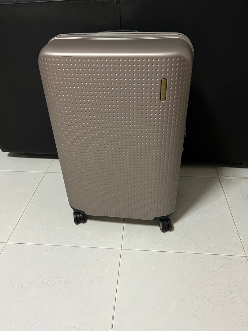 Samsonite Medium Sized Luggage, Hobbies & Toys, Travel, Luggage on ...