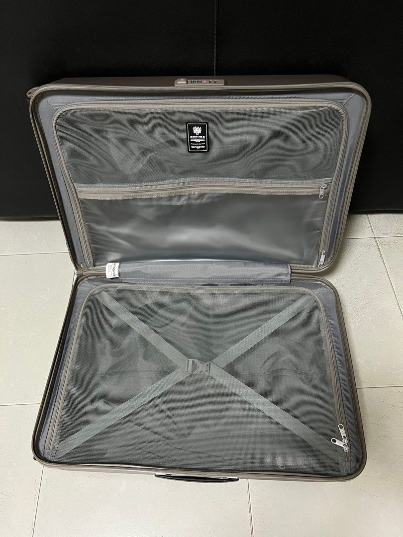 Samsonite Medium Sized Luggage, Hobbies & Toys, Travel, Luggage on ...