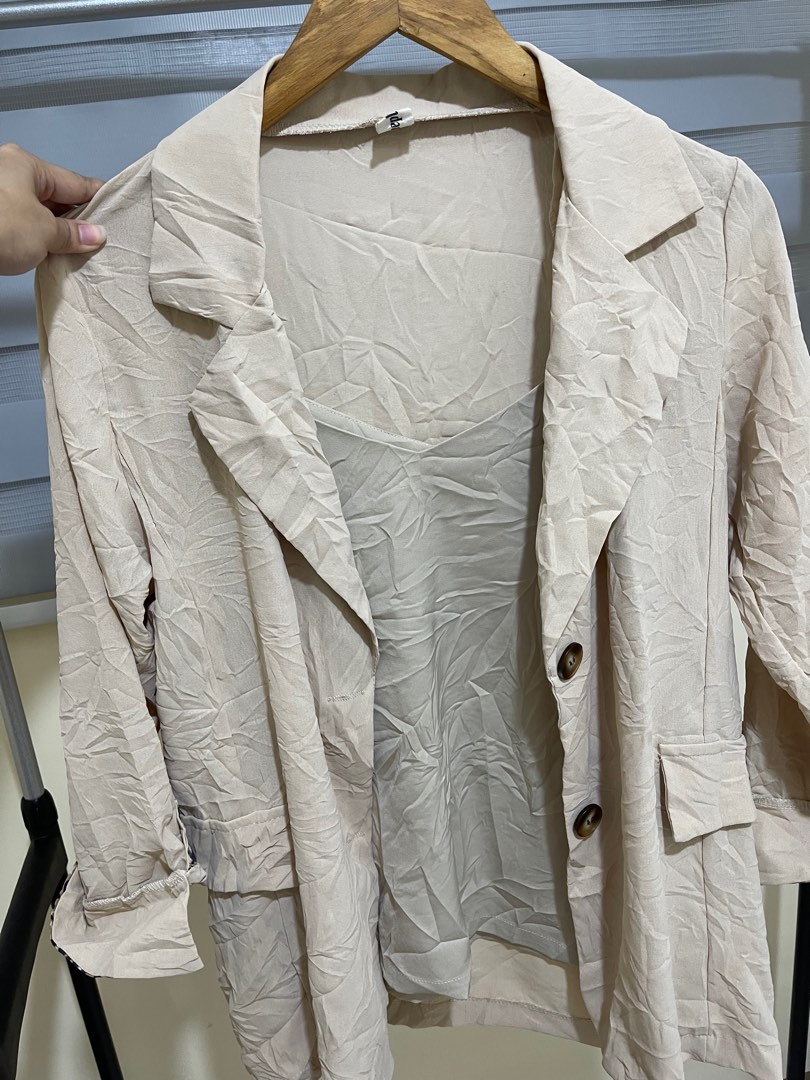 Set blazer with inner on Carousell