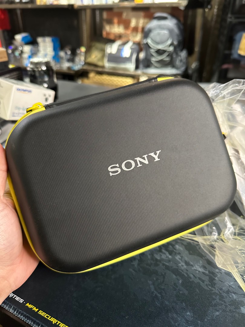 SONY LCM-AKA1 SEMI HARD CARRYING CASE, Photography, Photography ...