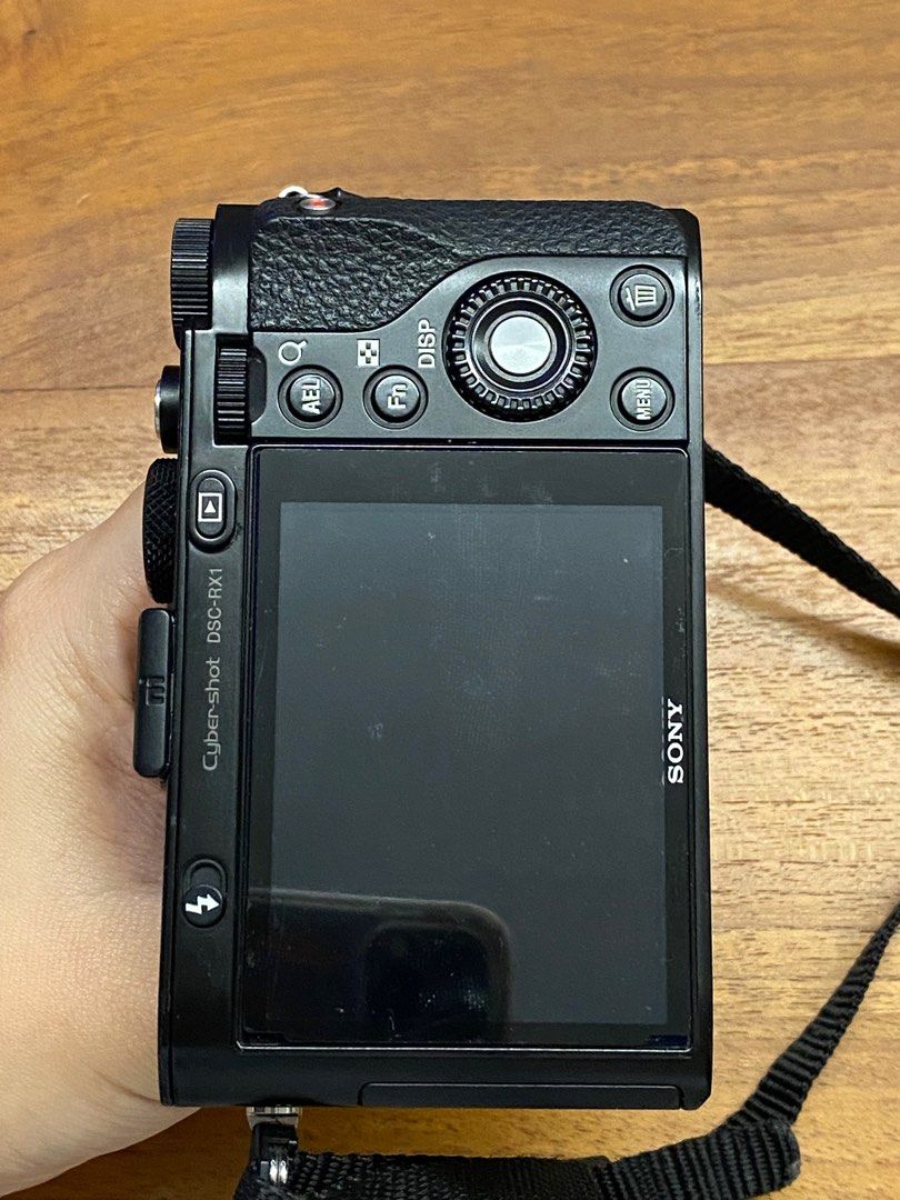 Sony RX-1 Full Frame Compact Camera, Photography, Cameras on Carousell