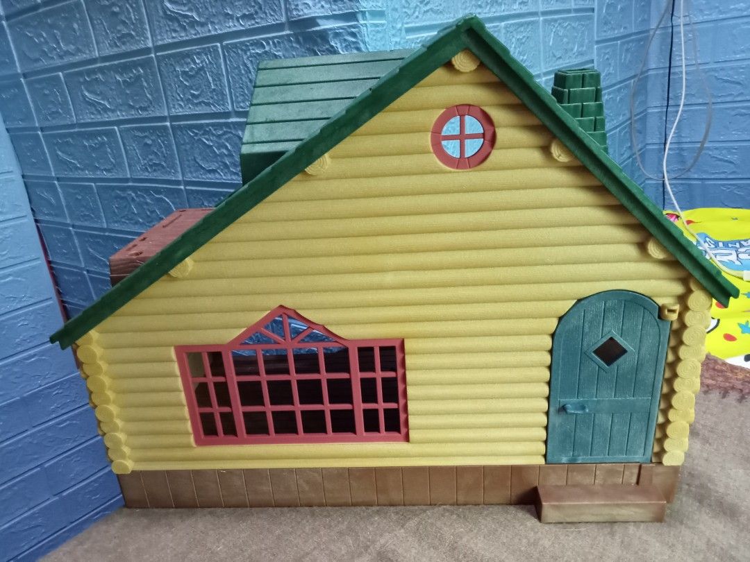 Sylvanian log in Cabin green roof, Hobbies & Toys, Toys & Games on ...
