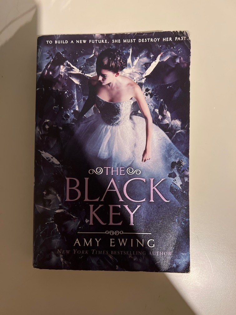 The black key by amy ewing, Buku & Alat Tulis, Buku di Carousell
