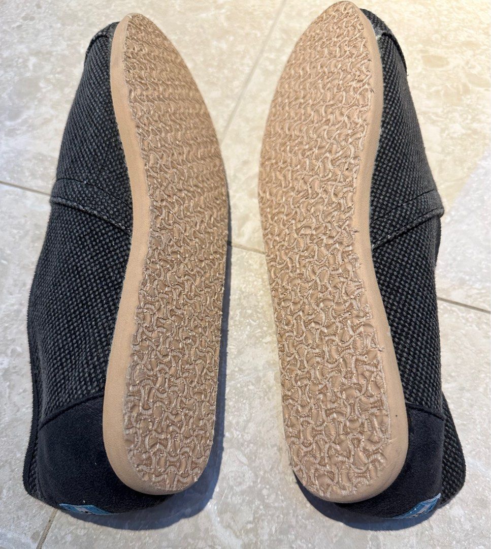 TOMS Men Classics, Men's Fashion, Footwear, Casual shoes on Carousell