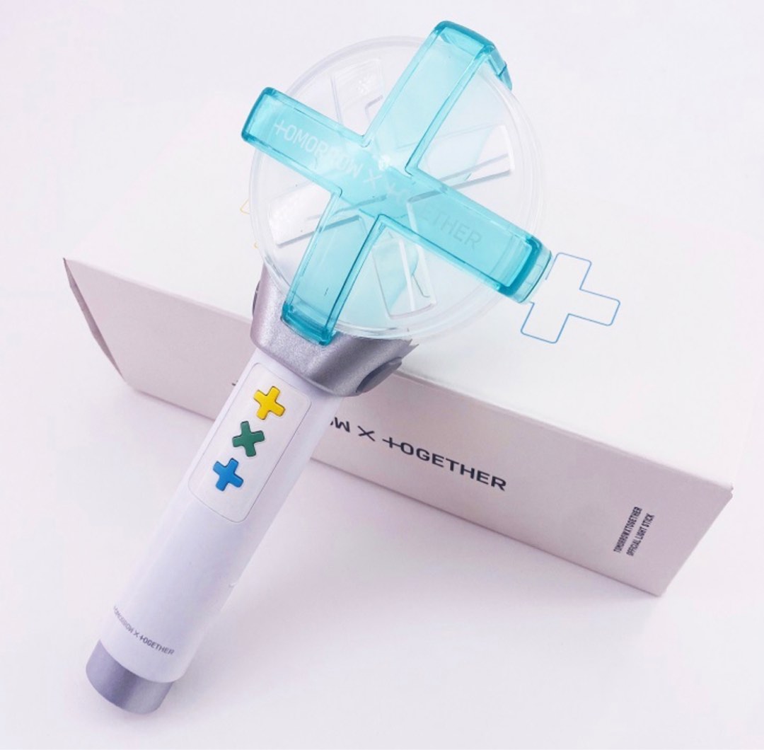 TXT MOA BONG lightstick, Hobbies & Toys, Memorabilia & Collectibles, K ...