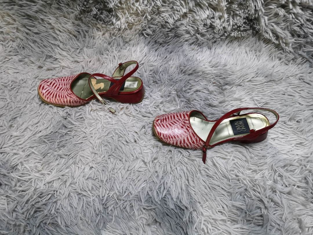 Wano Nano Red Leather Flat Sandals, Women's Fashion, Footwear, Flats ...