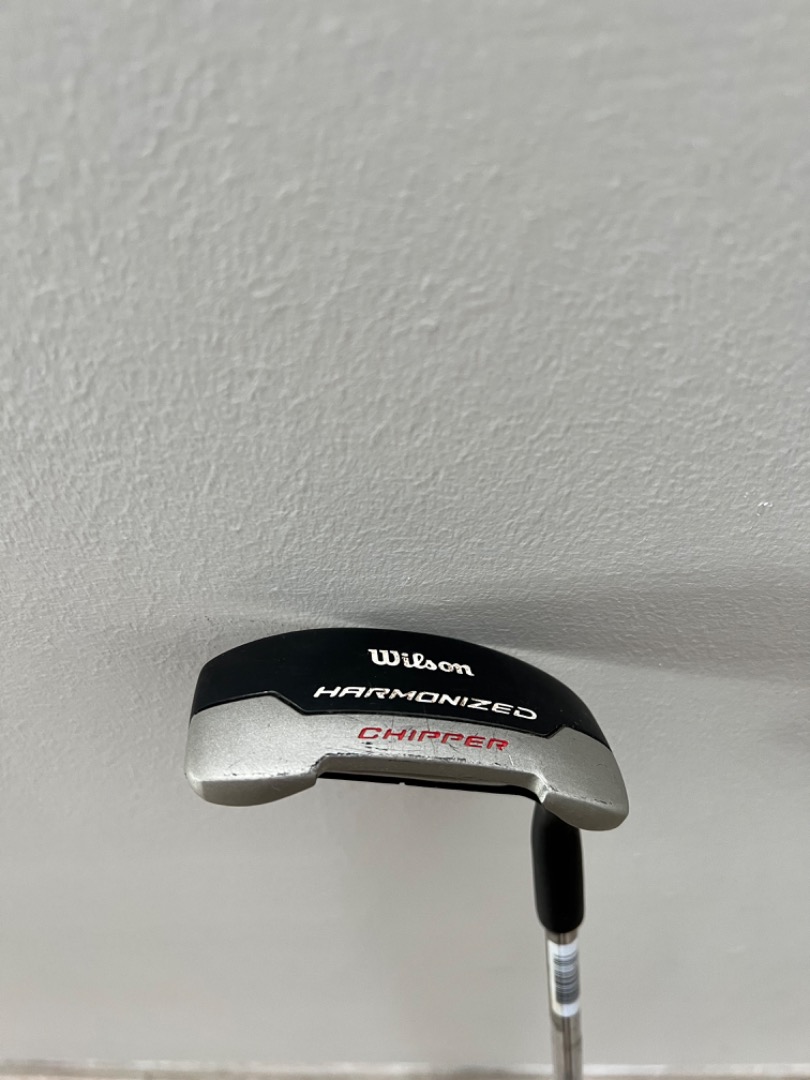 Wilson Chipper, Sports Equipment, Sports & Games, Golf on Carousell