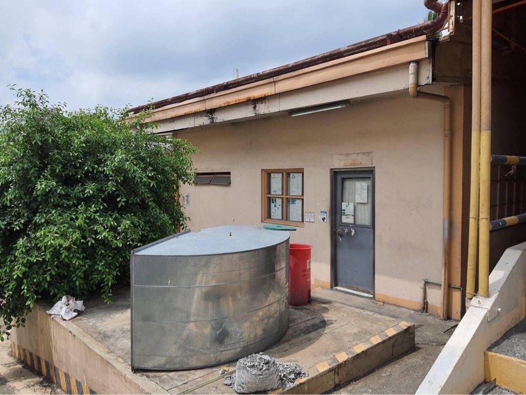 1.1 hectares of industrial lot with building along SLEX near MCLEX ...