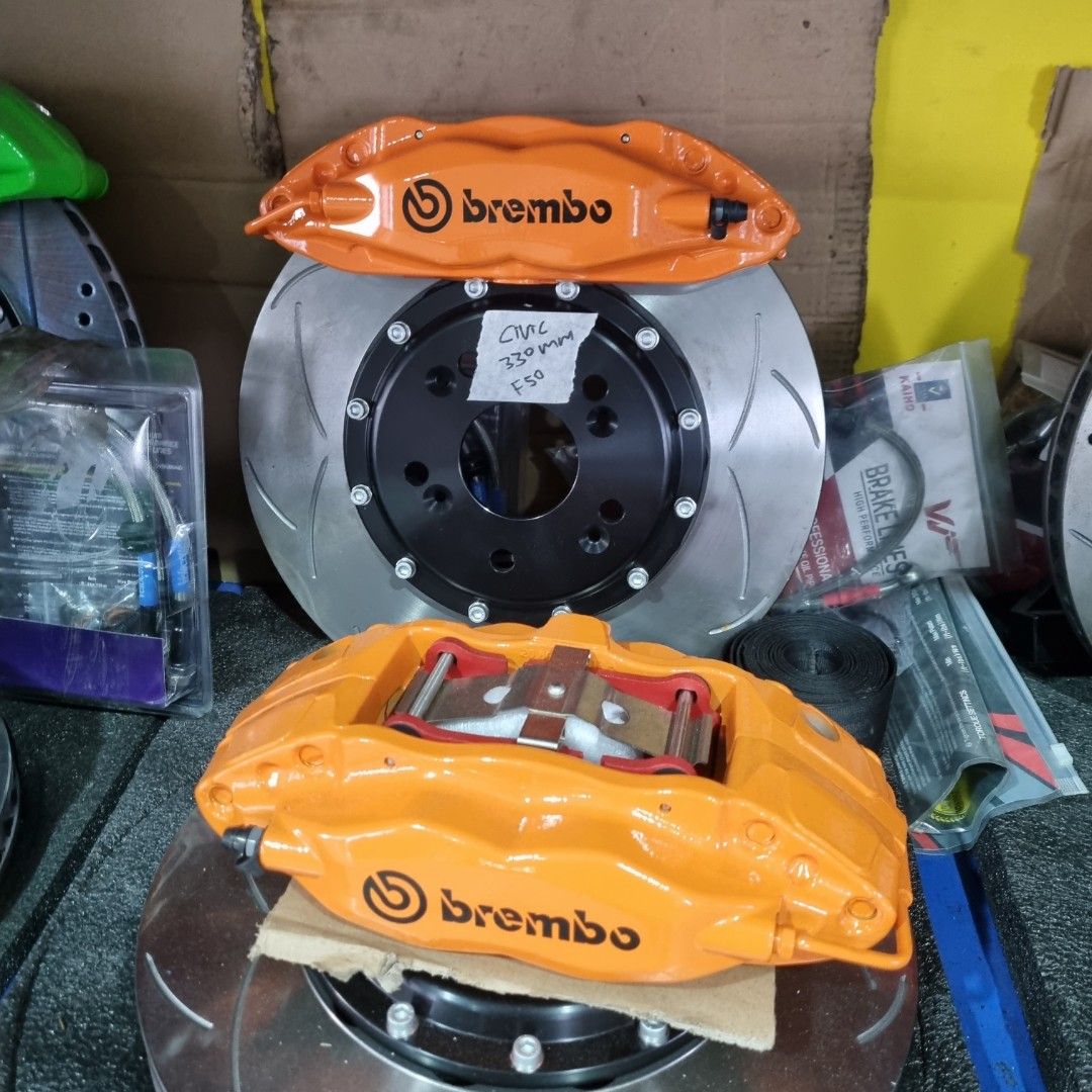4 pot Brembo Break kit. Intend to upgrade to a BBK set, Car Accessories, Accessories on Carousell