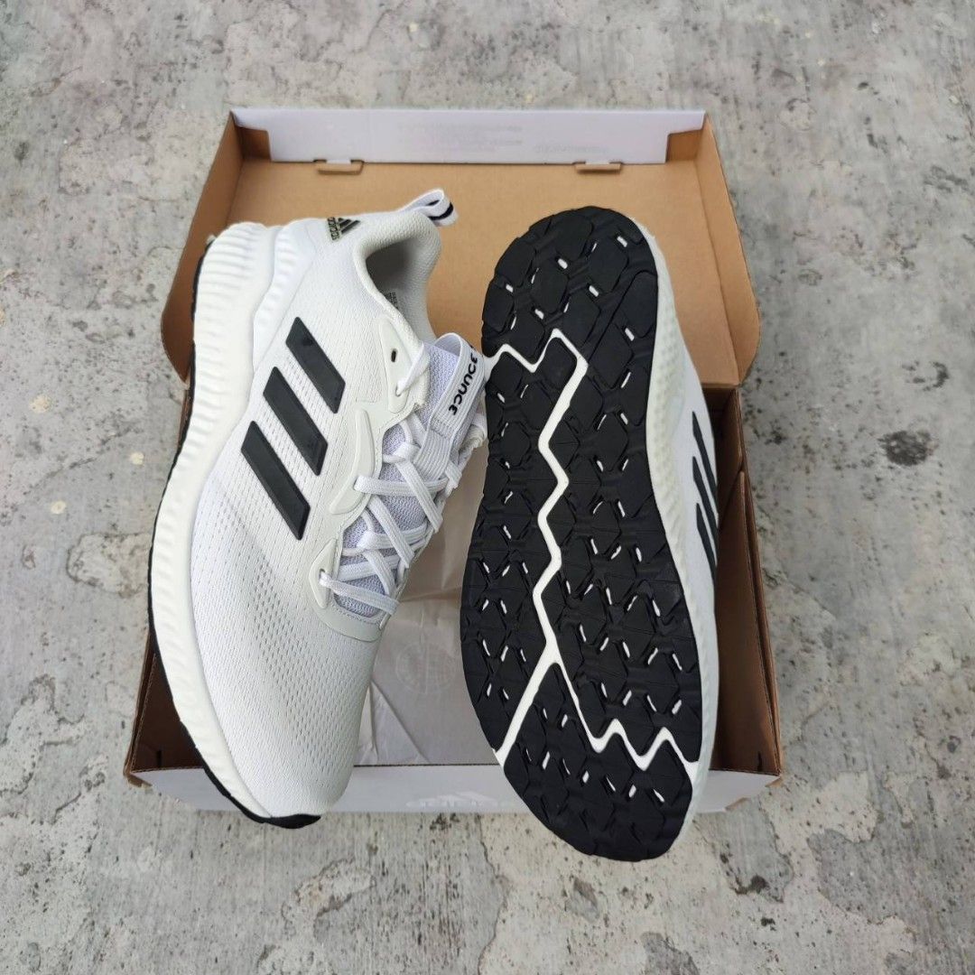 Adidas, Fesyen Pria, Sepatu , Sneakers di Carousell