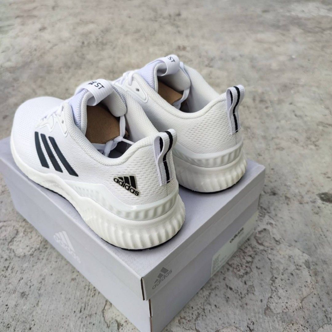 Adidas, Fesyen Pria, Sepatu , Sneakers di Carousell