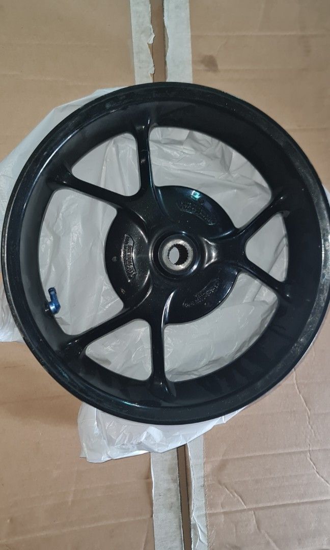 Aerox/Nvx v1 Rim Black with glitter(REAR RIM ONLY), Motorcycles ...