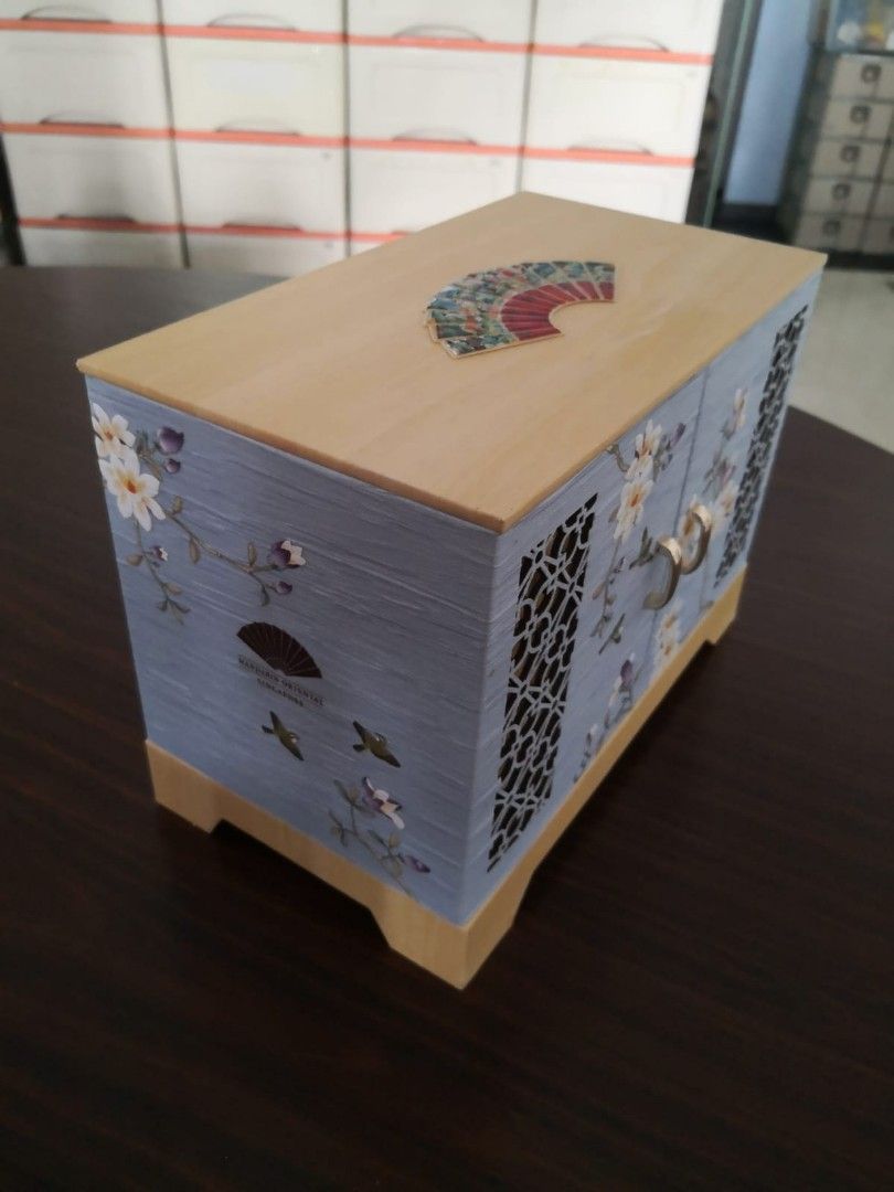 beautiful mooncake box reuse as accessories storage box, Women's ...