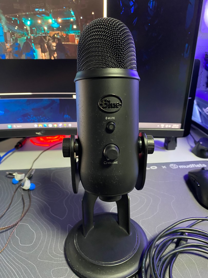 Blue Yeti Microphone, Audio, Microphones on Carousell