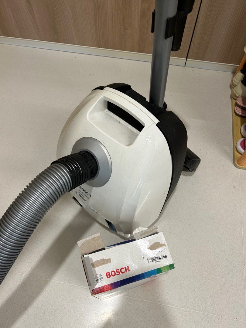 Bosch prosilence vacuum cleaner 700W, TV & Home Appliances, Vacuum ...