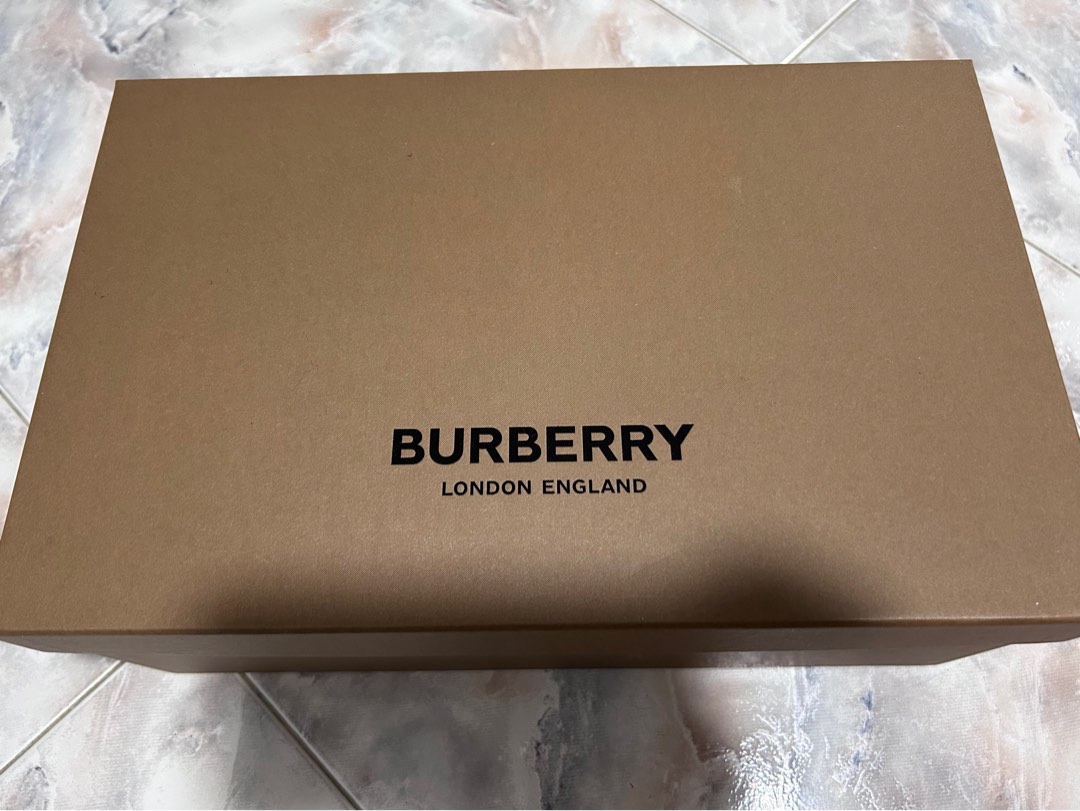 Burberry Shoe Box, Luxury, Accessories on Carousell