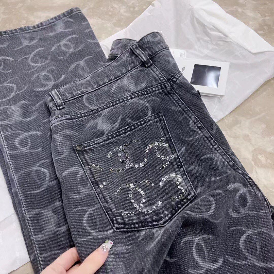 Chanel 23B CC LOGO Jeans Sz 38, 名牌, 服裝 - Carousell