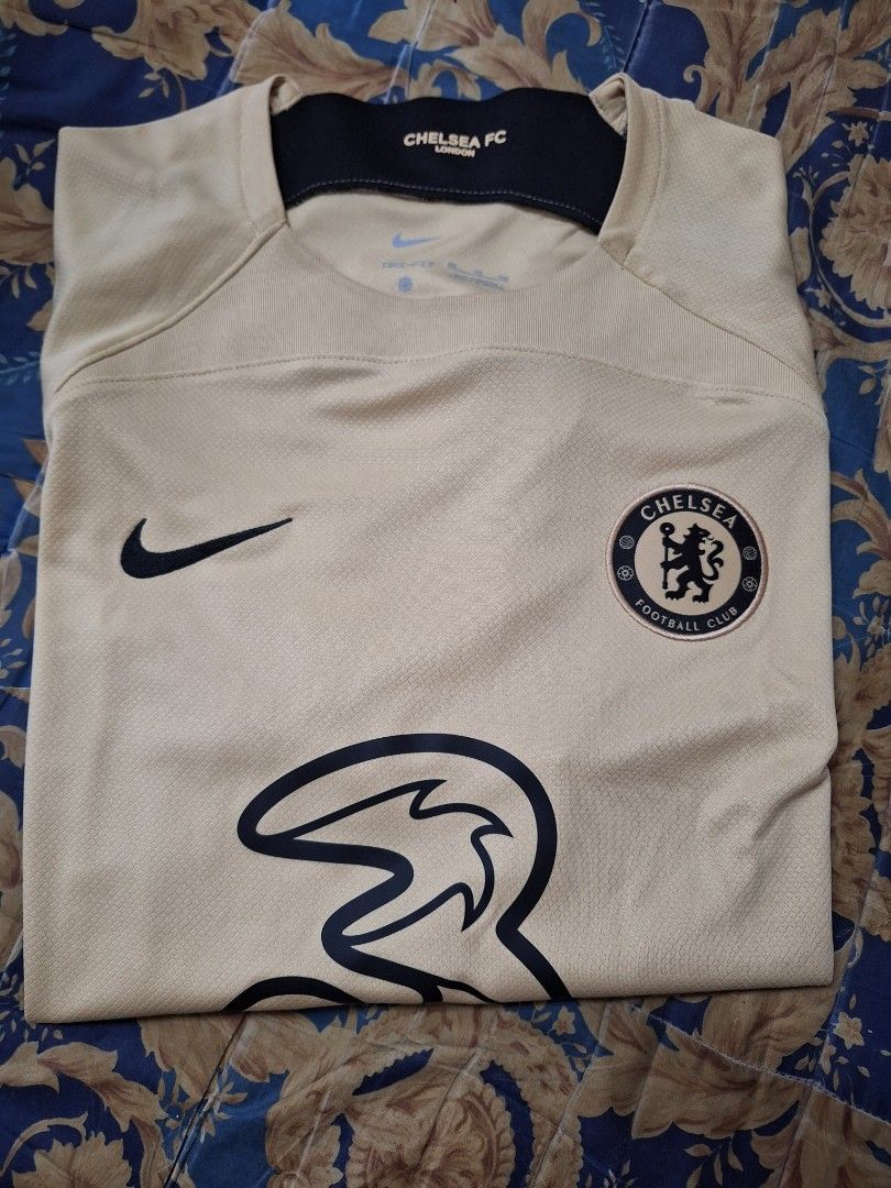 Chelsea 3rd kit 2022/23, Men's Fashion, Activewear on Carousell