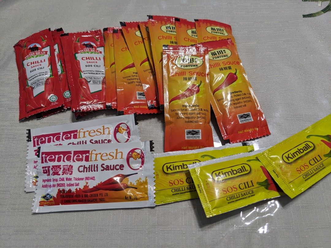 chilli sauce packets (halal), Food & Drinks, Spice & Seasoning on Carousell