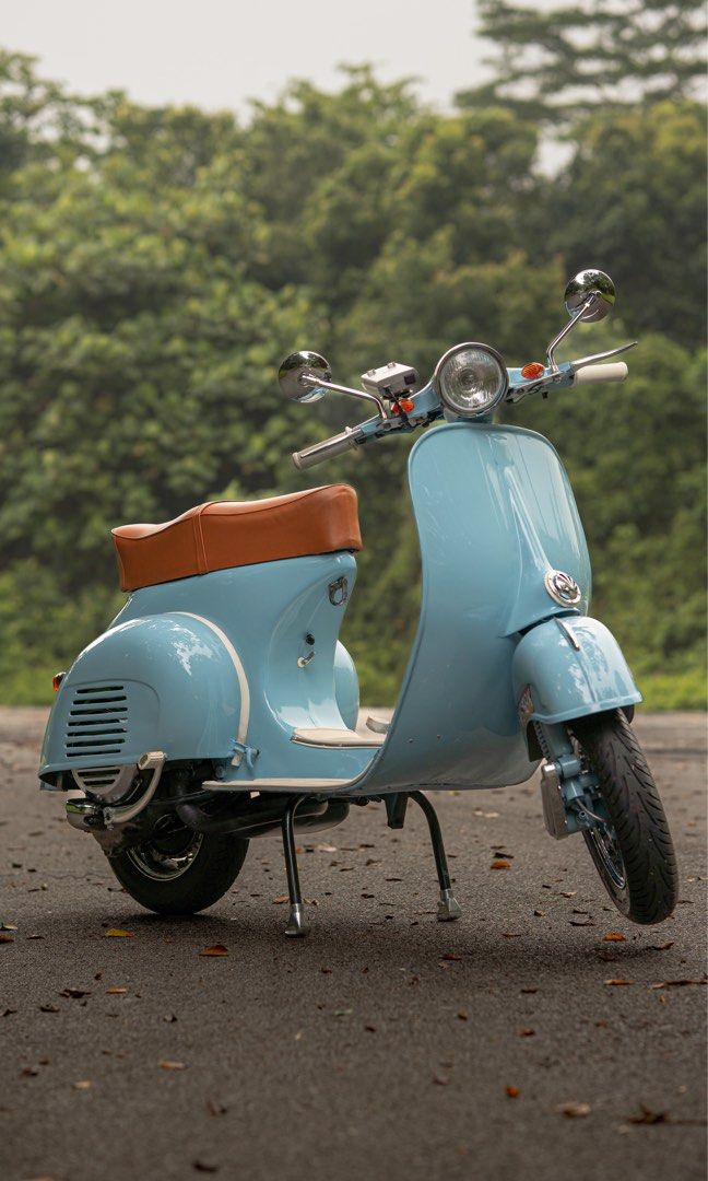 Classic Vespa (Prop Rental Only), Motorcycles, Motorcycle Rental on ...