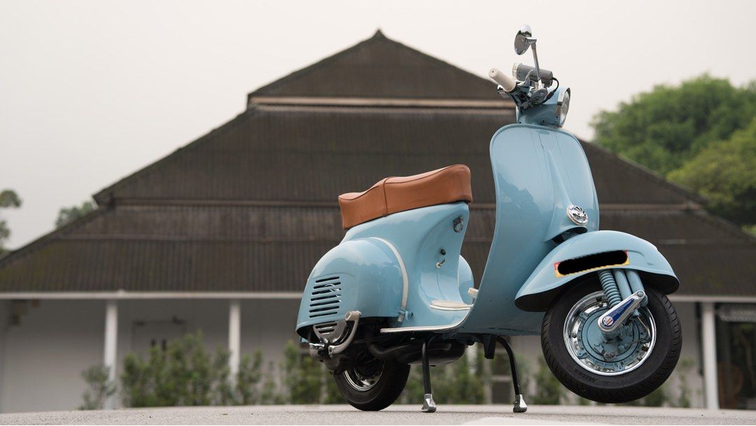 Classic Vespa (Prop Rental Only), Motorcycles, Motorcycle Rental on ...