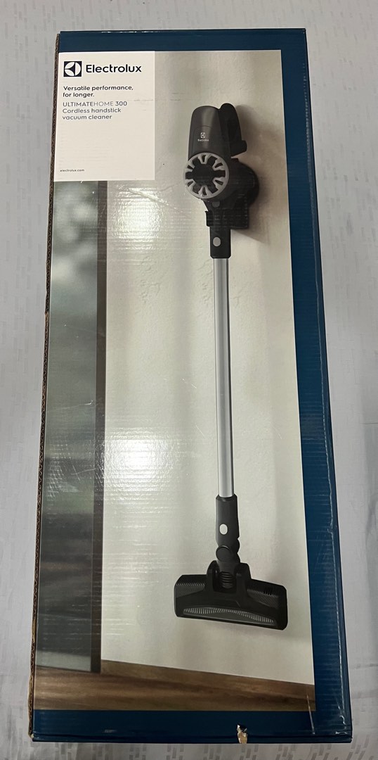 Electrolux UltimateHome 300 Handstick Vacuum Cleaner EFP31315, TV ...