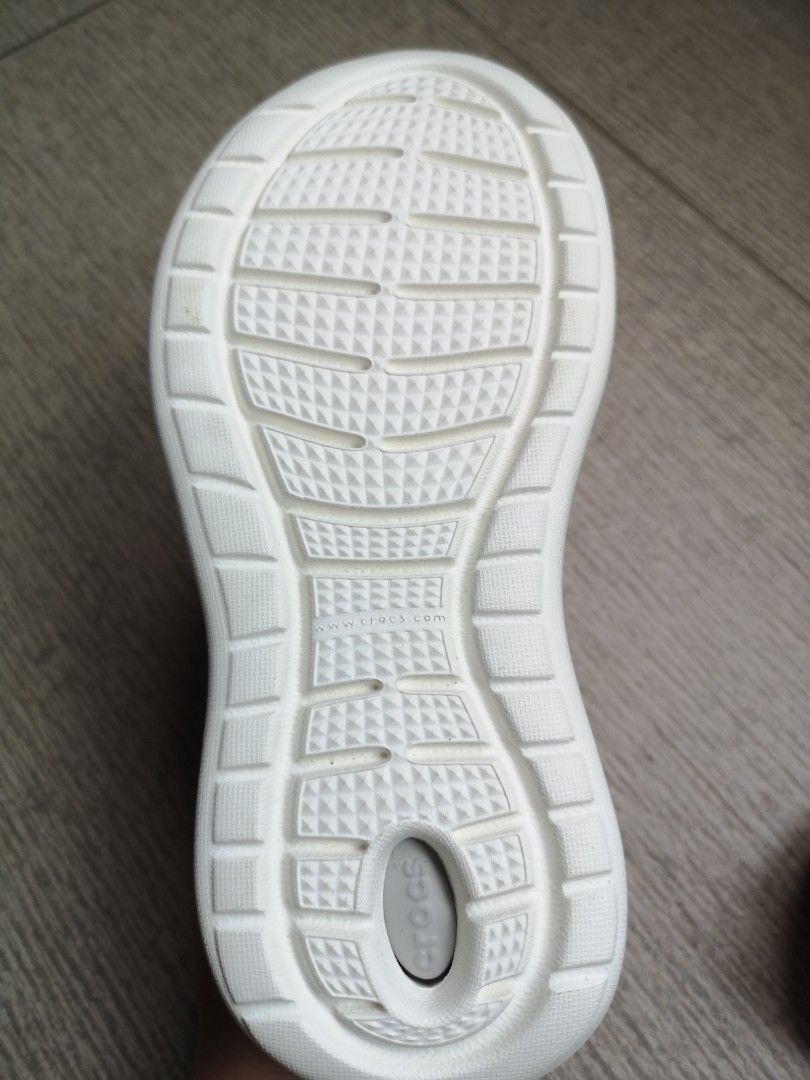 Crocs Sneaker, Babies & Kids, Babies & Kids Fashion on Carousell