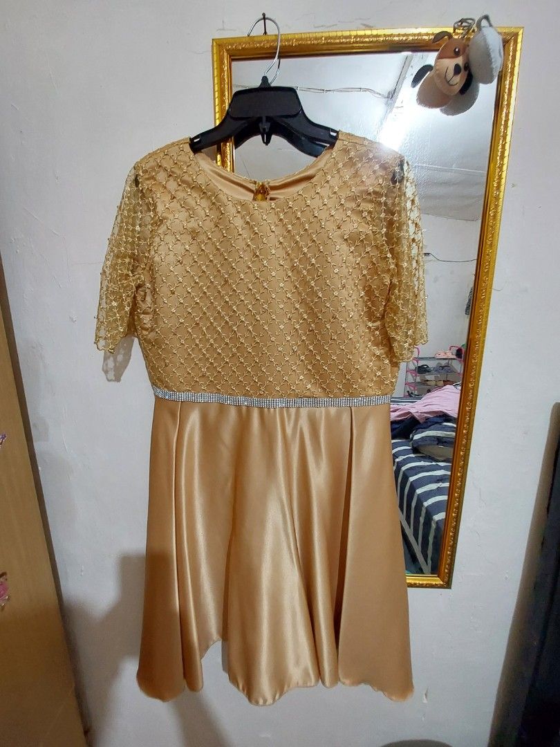 CUSTOME GOLD DRESS, Fesyen Wanita, Pakaian Wanita, Gaun & Rok di Carousell