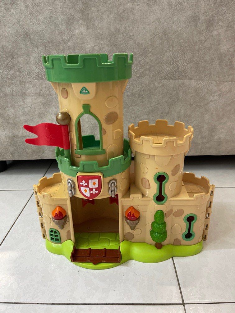 ELC castle, Hobbies & Toys, Toys & Games on Carousell
