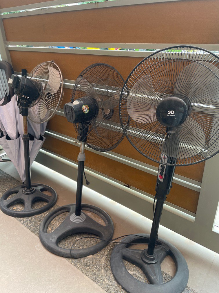 Electric fans on Carousell