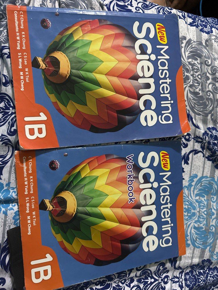 Form 1 science work book and textbook 1B, 興趣及遊戲, 書本 & 文具, 教科書 - Carousell