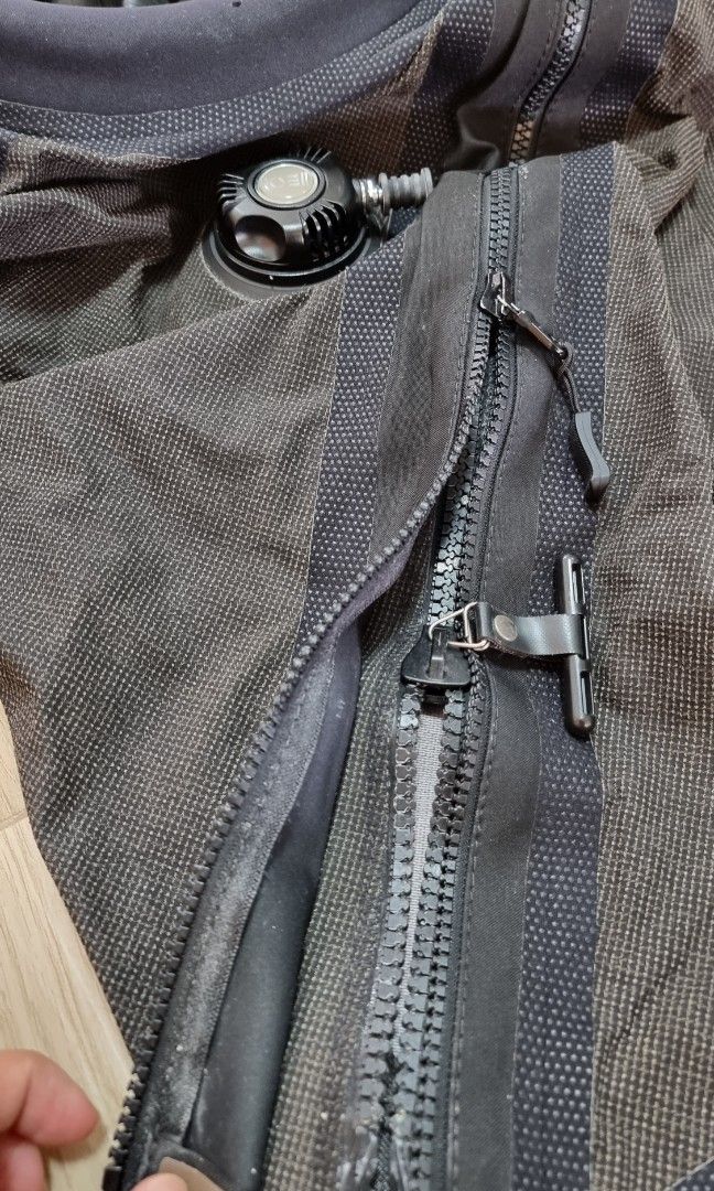 Fourth Element Drysuit (Male), Sports Equipment, Other Sports Equipment ...